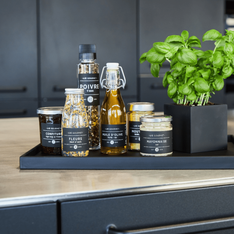 Rektangulær Bakke M – Praktisk opbevaring til køkken og hjem