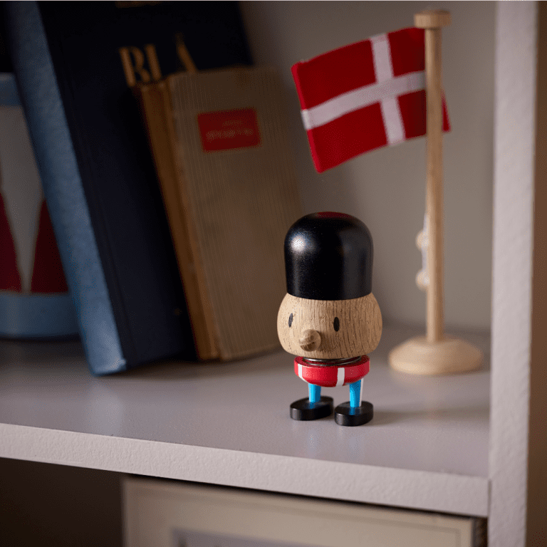 Hoptimist Garder i Rå Egetræ – Dansk Design